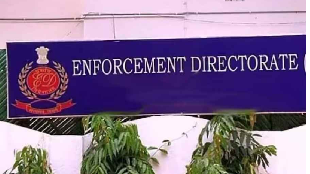 ED Raid: बिहार के IAS अधिकारी संजीव हंस के खिलाफ मामले में ईडी ने फिर से की छापेमारी | Times Now ...