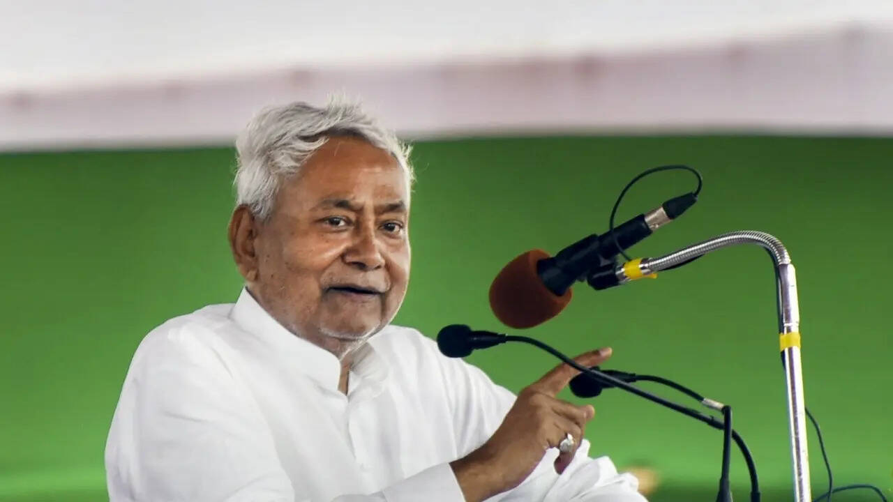 18 ips transferred in bihar including patna ssp | बिहार में 18 IPS अफसरों के तबादले, पटना के नए ...