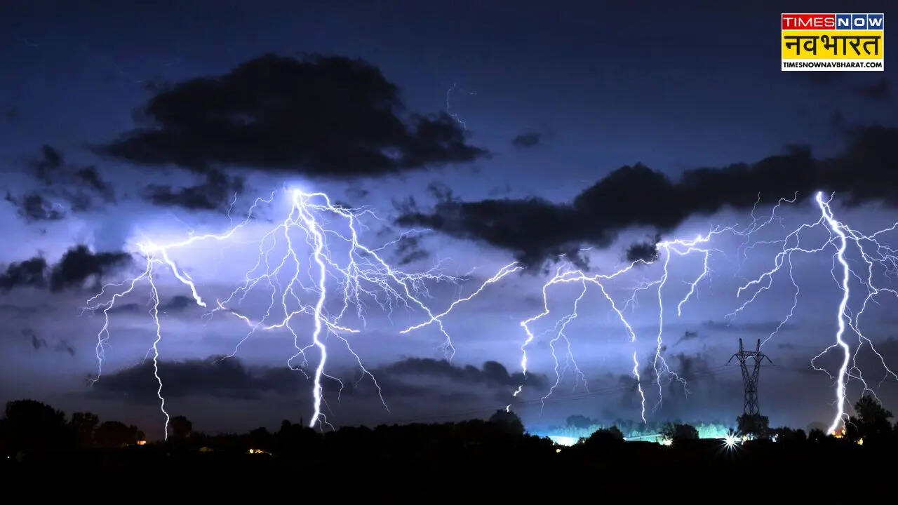 14-year-old boy died due to lightning strike and four other injured in ...