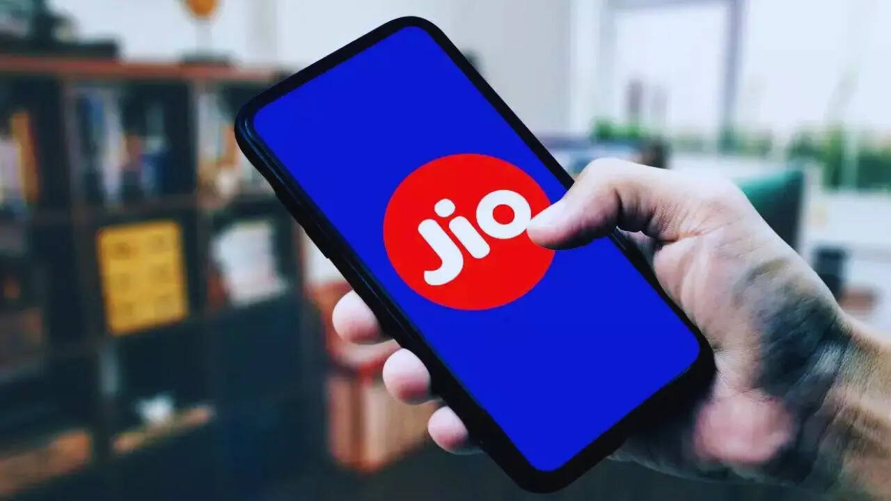 Jio के 98 दिन वाले प्लान की चली आंधी, फ्री कॉलिंग के साथ में मिलेगा ढेर सारा डेटा | Times Now ...