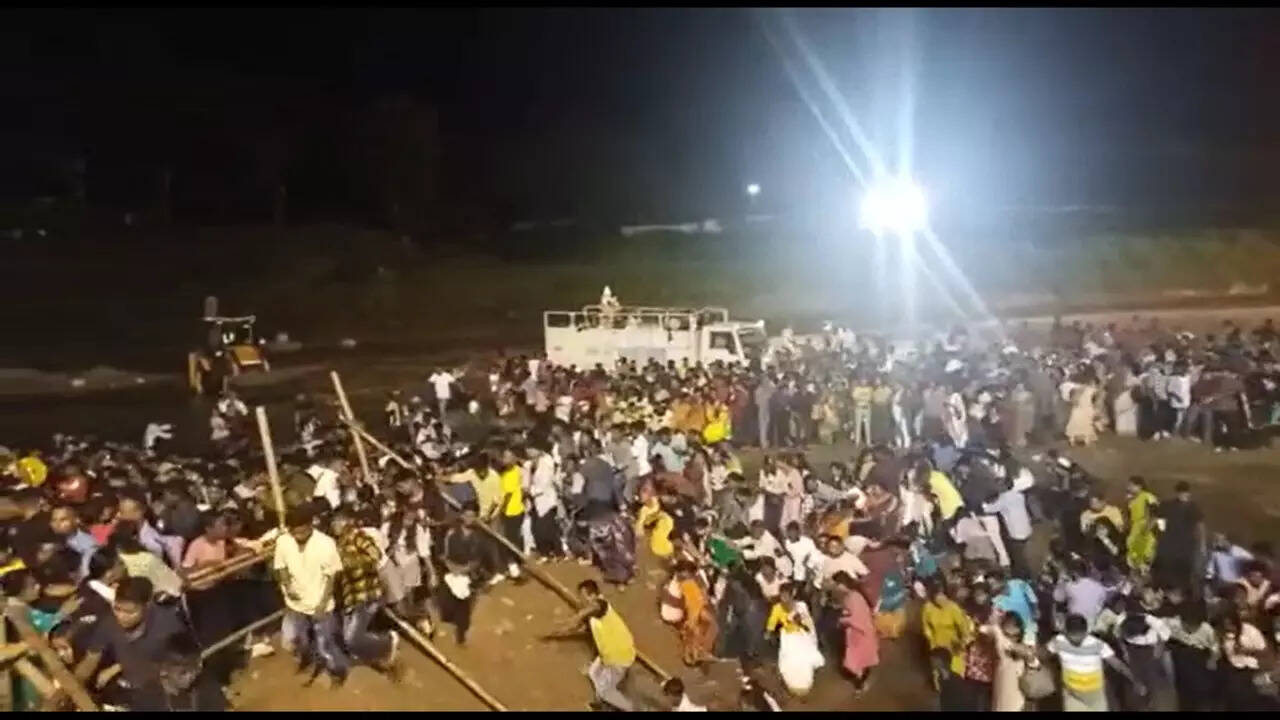 7 dead and several feared missed after flash floods hit mal river in jalpaiguri west bengal ...