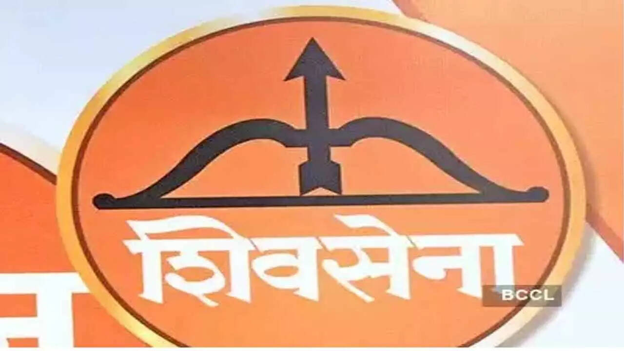 Election Commission freezes Shiv Sena symbol asked Shinde Thackeray to choose new election ...