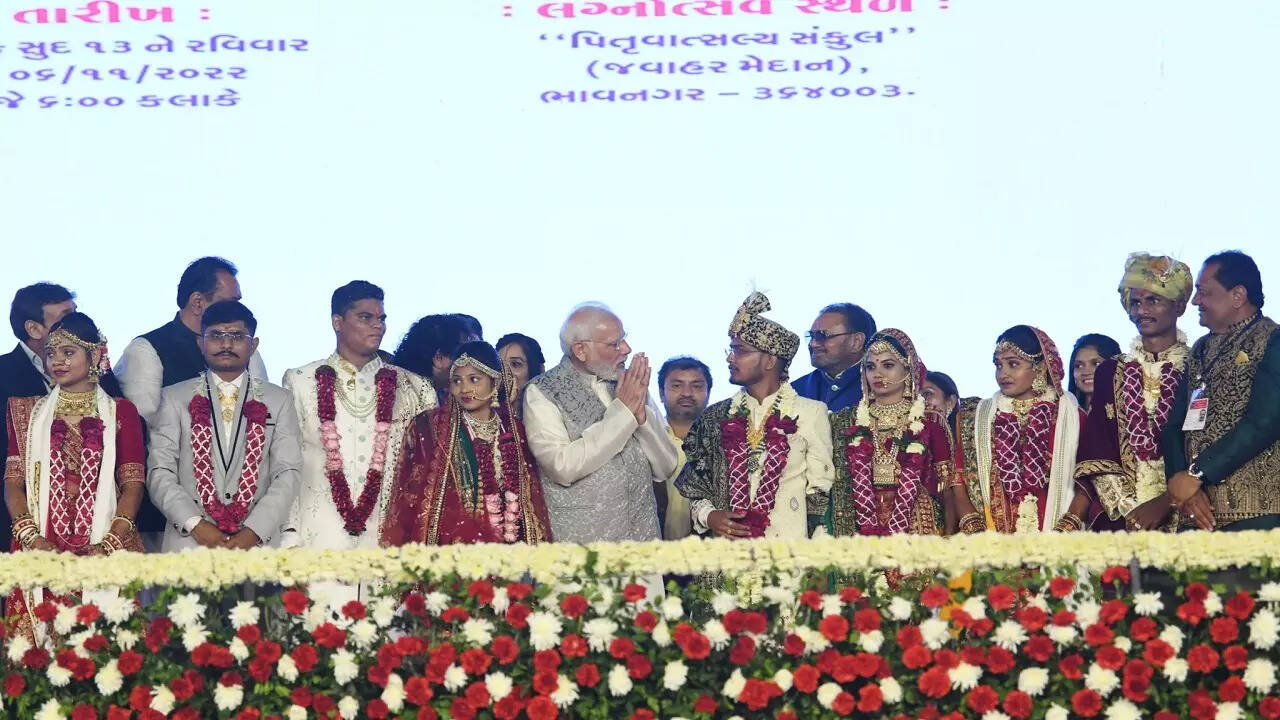 PM Narendra Modi attends mass wedding event in Gujarat emphasises ...