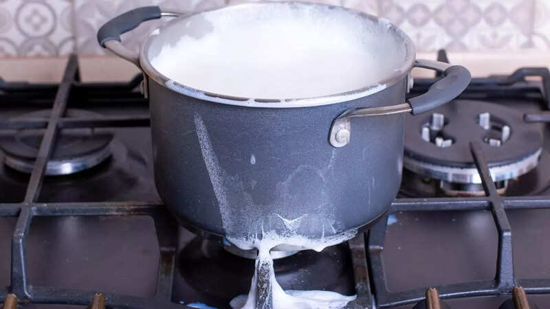 Falling boiling milk on fire is a bad omen in Vastu Shastra-Shubh ...