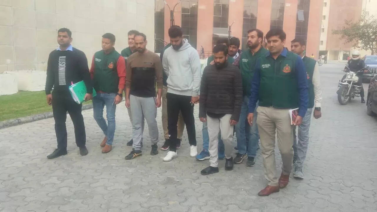 International cyber fraud syndicate exposed in Delhi, senior citizens ...