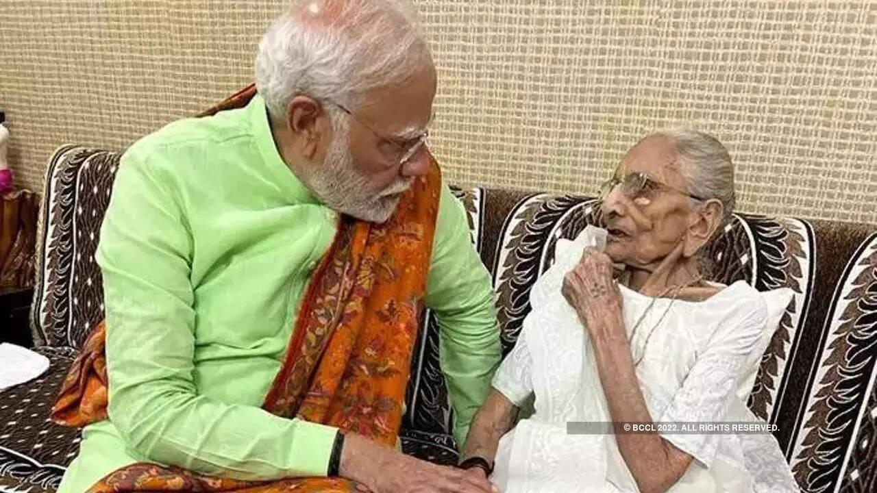 PM Modi Mother Heeraben Health News Live Updates: PM Modi Mother Age ...