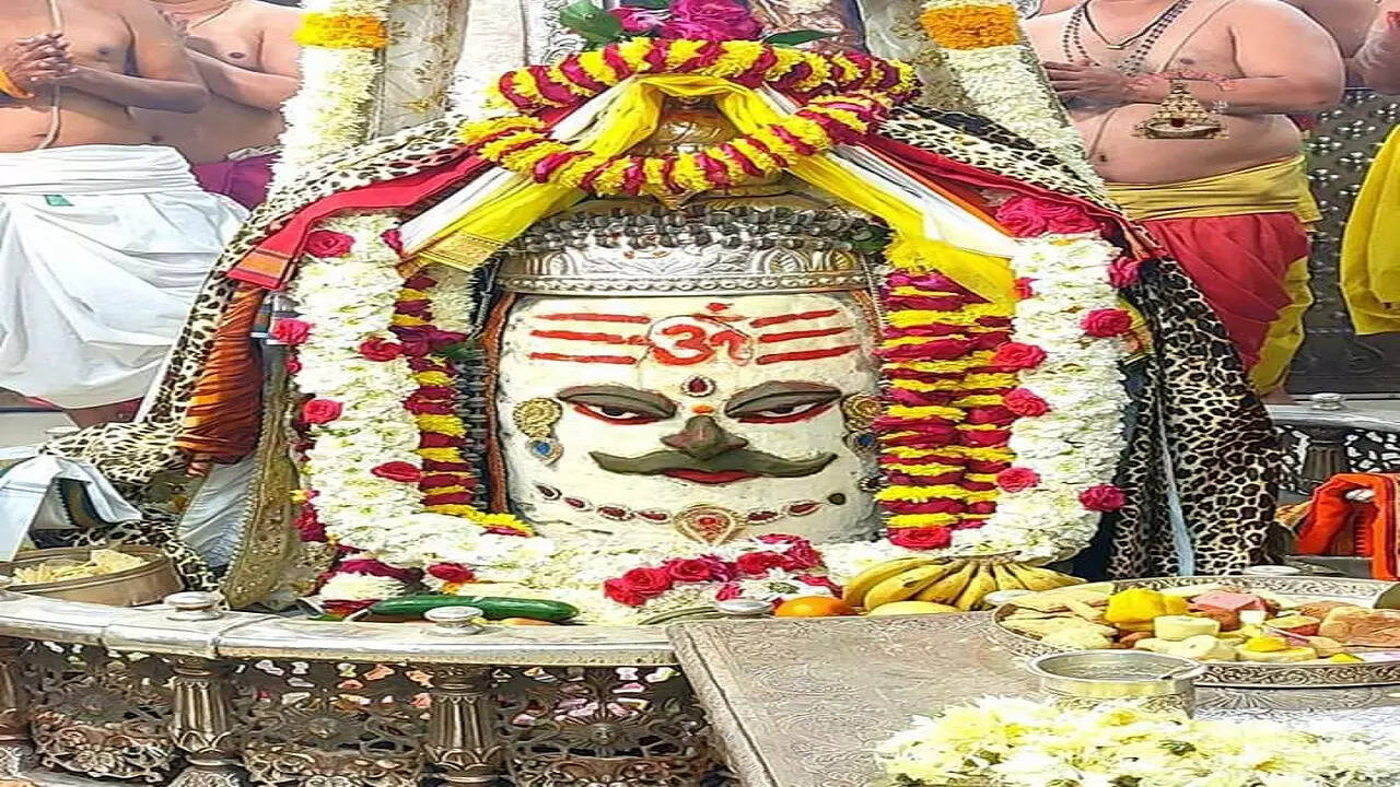 MP VIP darshan system banned in Baba Mahakal temple now you will have ...