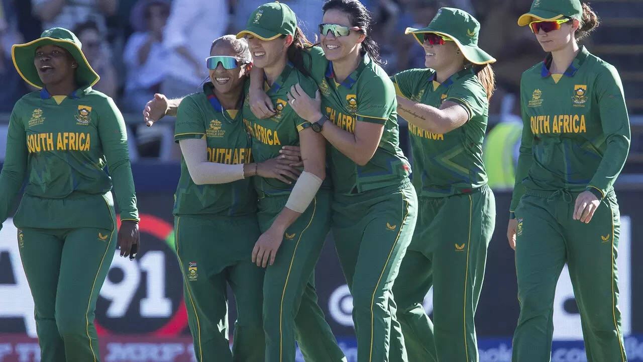 south africa women beat england women in womens t20 world cup 2023 semi ...