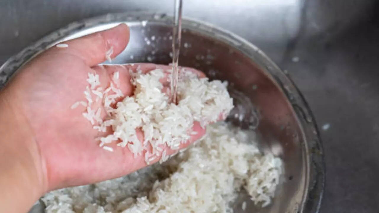 Rice Check: How to check Real or Fake Rice?-कहीं आपकी प्लेट में रखा ...