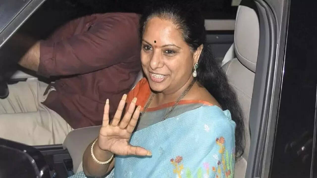 telangana cm kcr daughter k kavitha appear before ed for inquiry in delhi liquor policy scam ...