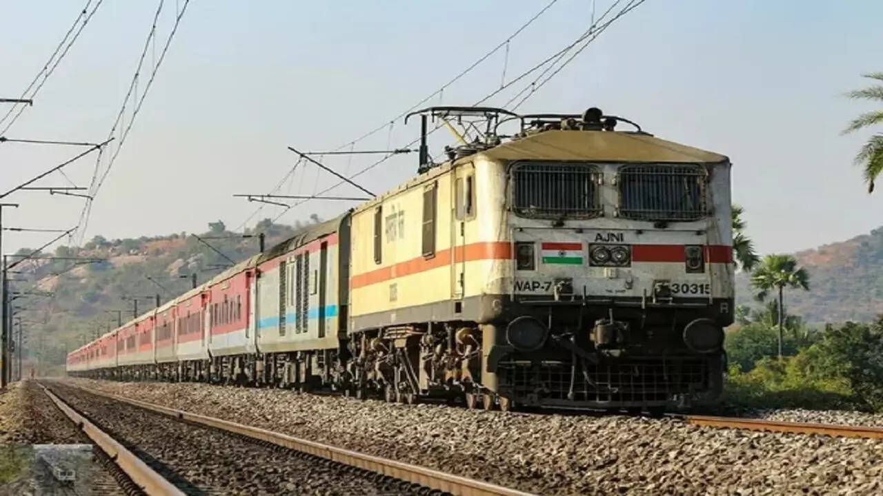 indian railways summer special train will run between mumbai kanpur see full details-Indian ...